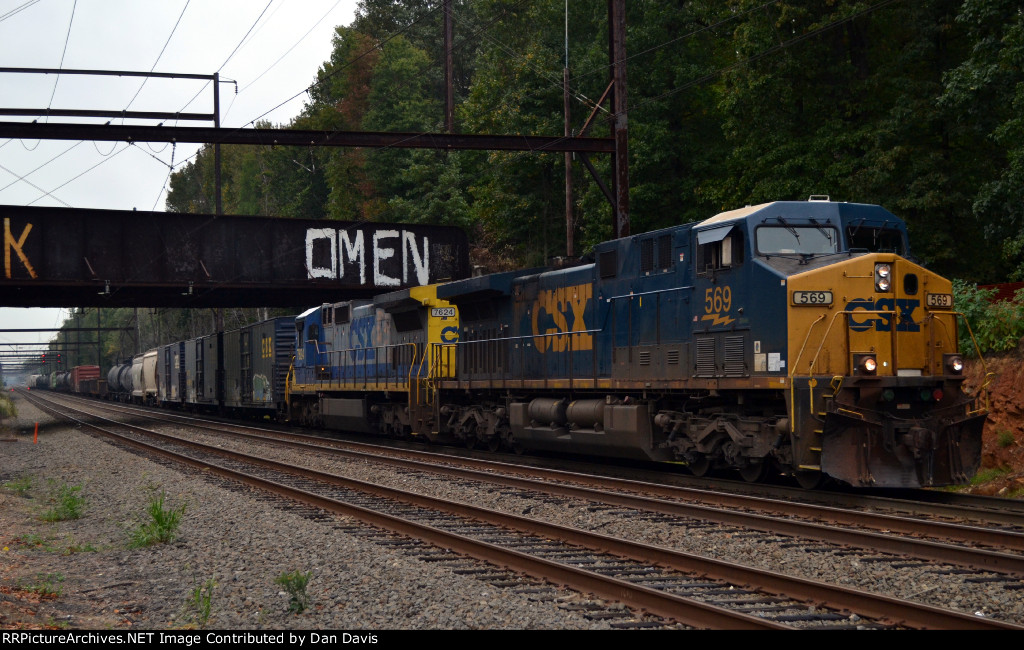 CSX CW44AH 569 leads Q417-08